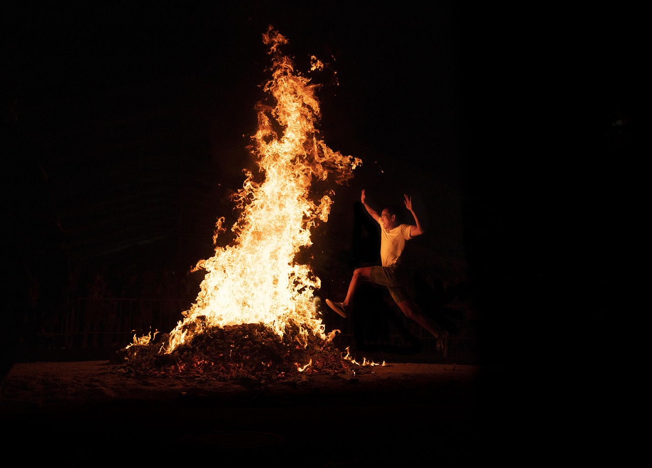 Jump Fire Night - Free photo on Pixabay