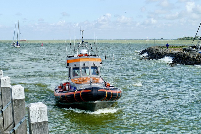 200+ Free Lifeboat & Boat Images - Pixabay