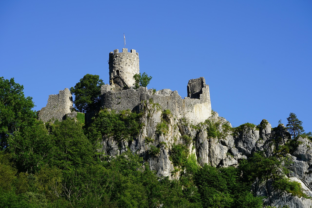 Más de 200 imágenes gratis de Alt-Castelul Falkenstein y Falkenstein ...