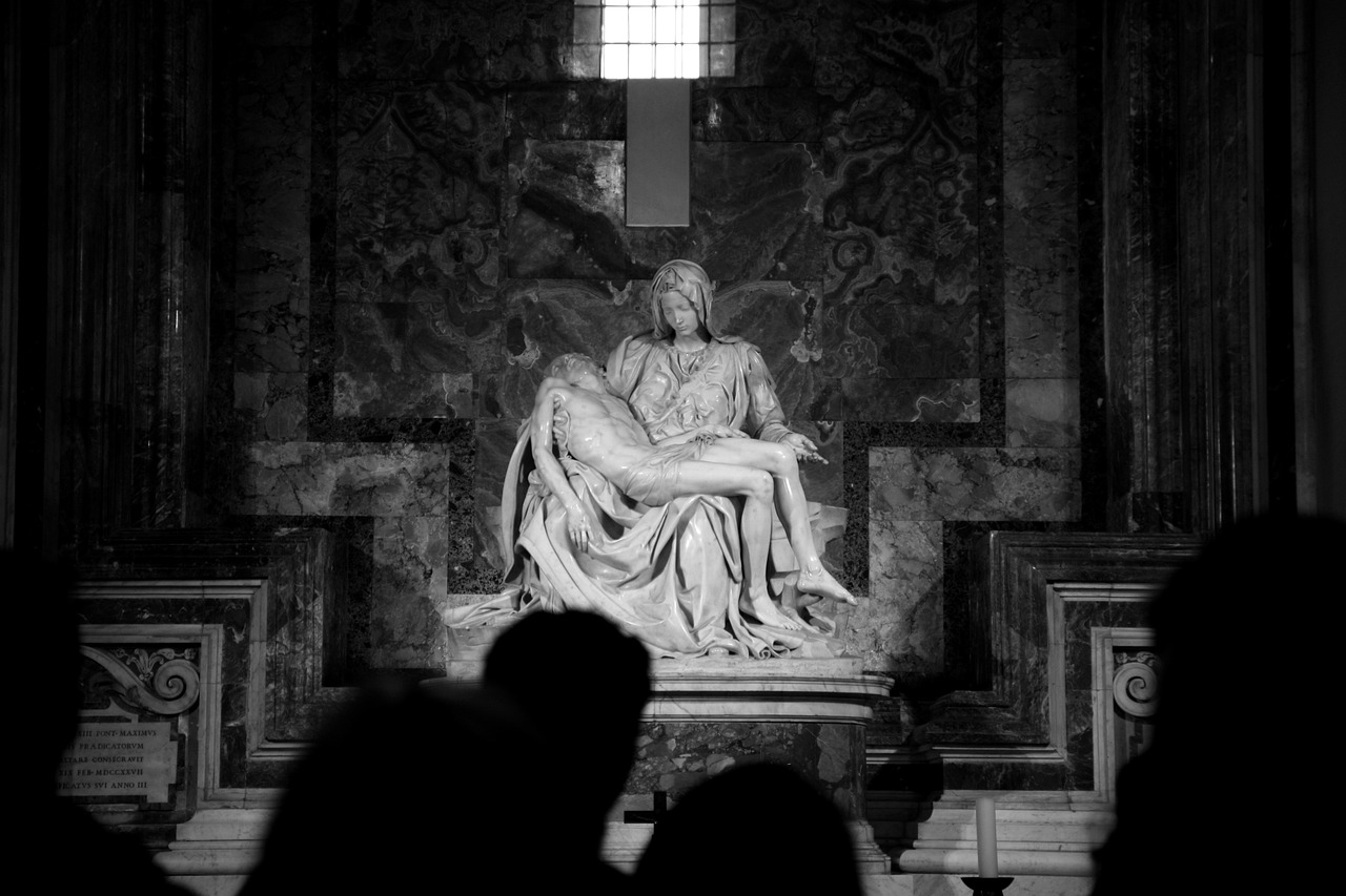 100+ Free Pietà & Pieta Images - Pixabay