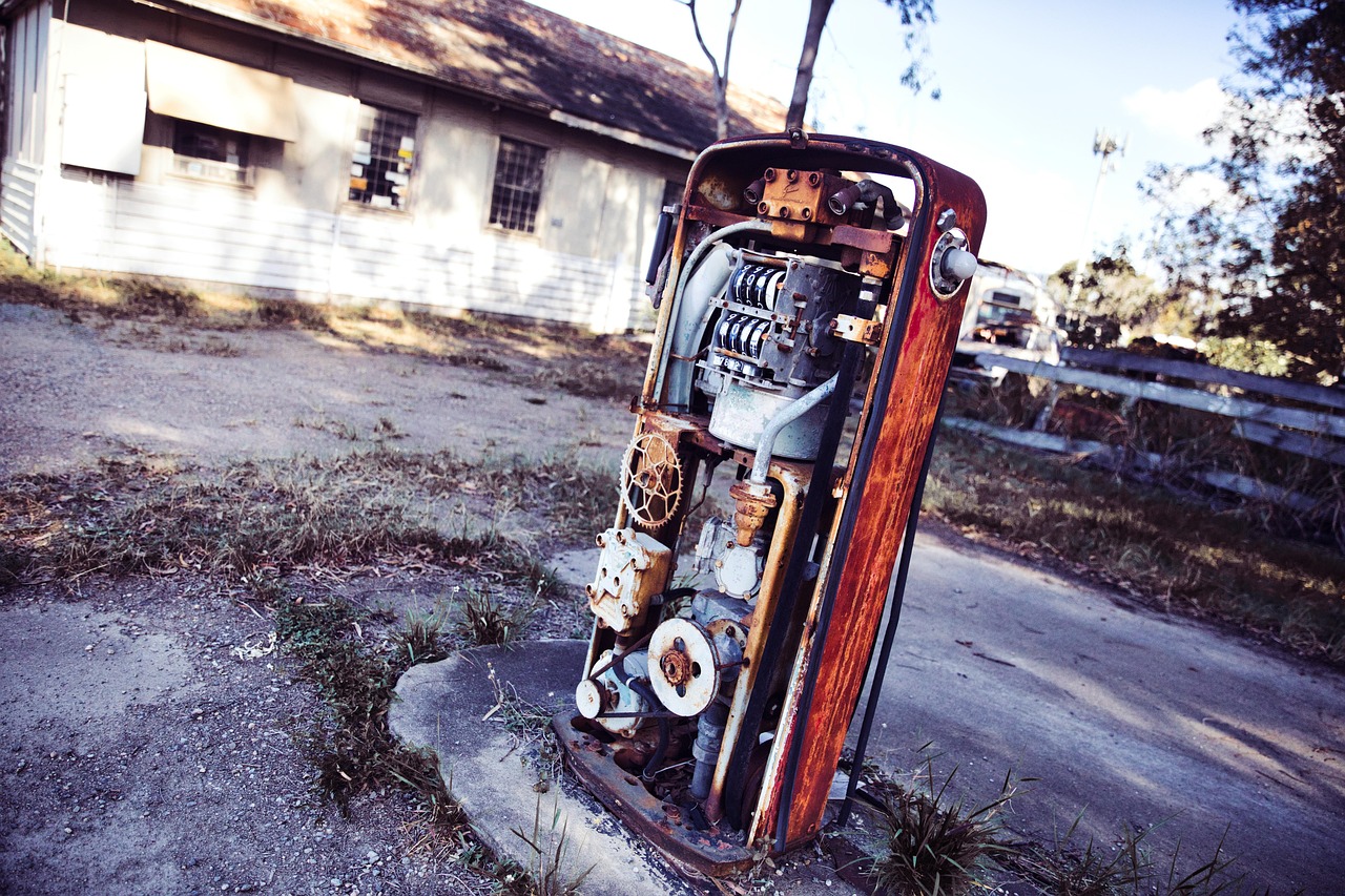 3,000+ Free Gas Pumps & Gas Station Images - Pixabay