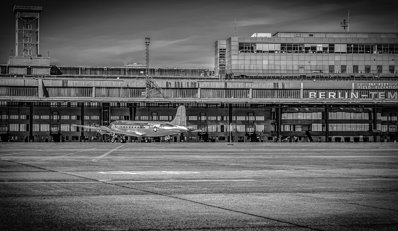 400+ Free Airfield & Airport Images - Pixabay