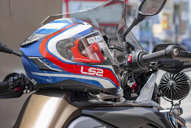 Bmw Motorrad Ls2 Motoros Sisak - Ingyenes fotó a Pixabay-en - Pixabay