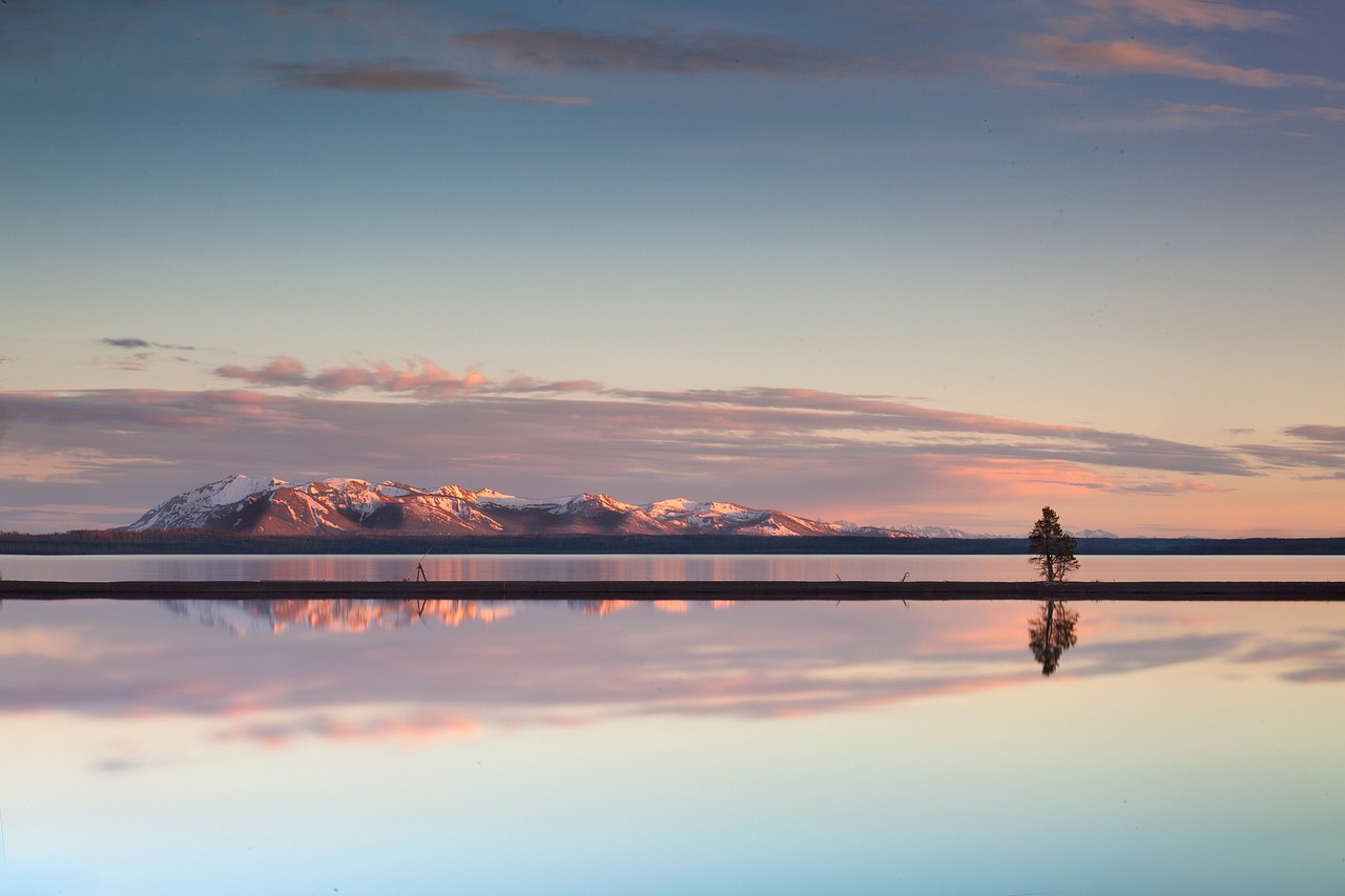 Yellow Stone Lake Reflection Water - Free photo on Pixabay - Pixabay