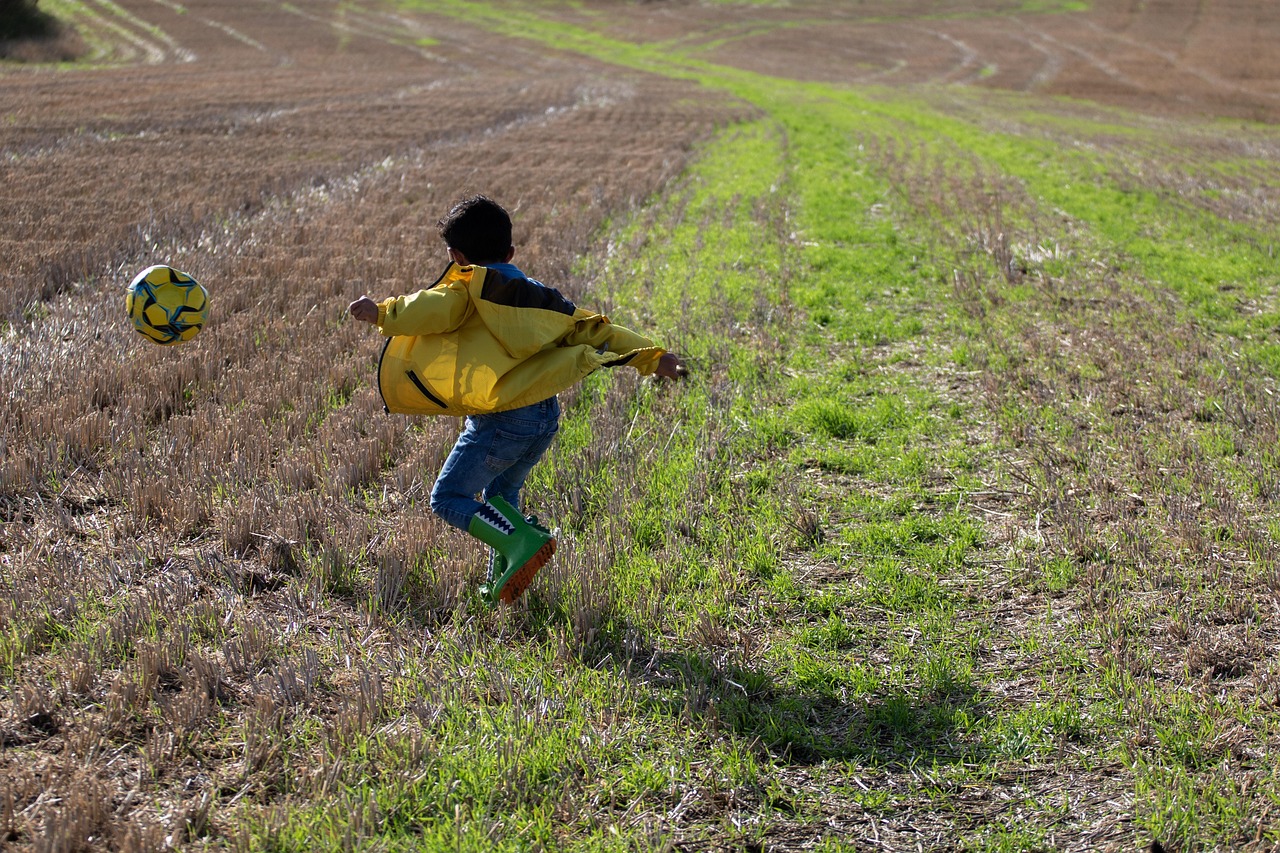 80+ Free Children Playing Football & Football Images - Pixabay