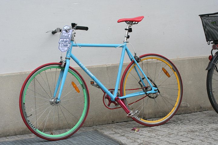 100+ kostenlose Velo und Fahrrad-Bilder