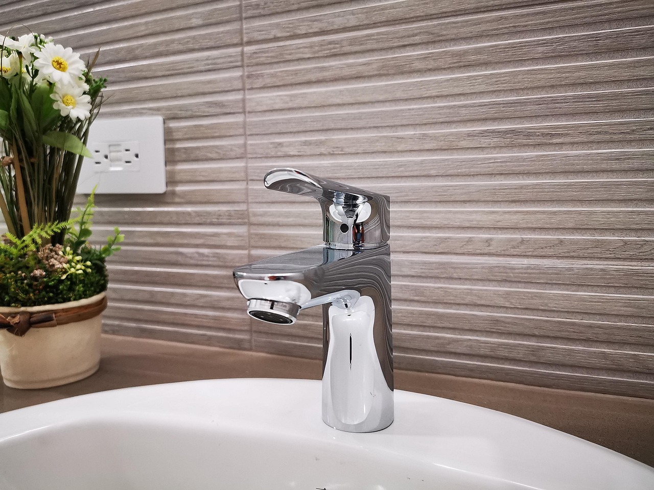 Bathroom Water Tap Faucet - Free photo on Pixabay
