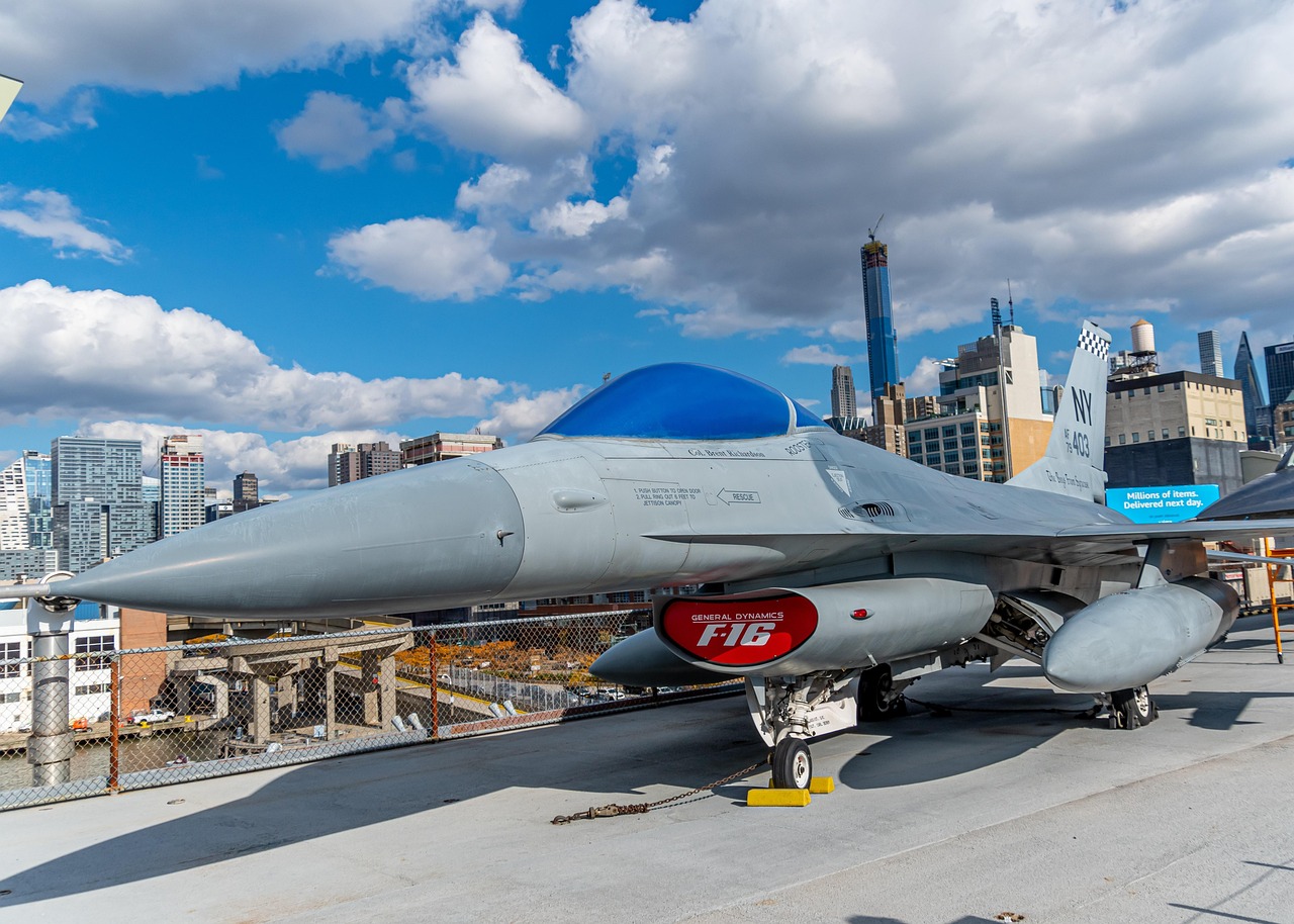 Kampfjet F 16 Flugzeug - Kostenloses Foto auf Pixabay - Pixabay