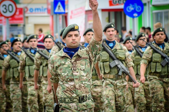 40+ Free Marching Soldiers & Marching Photos - Pixabay