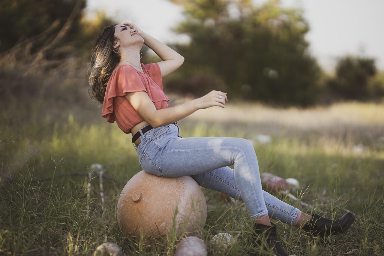1,000+ Free Pants & Jeans Images - Pixabay