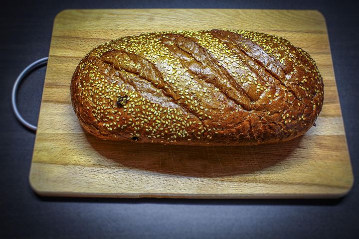 100+ Free Crumbs & Food Photos