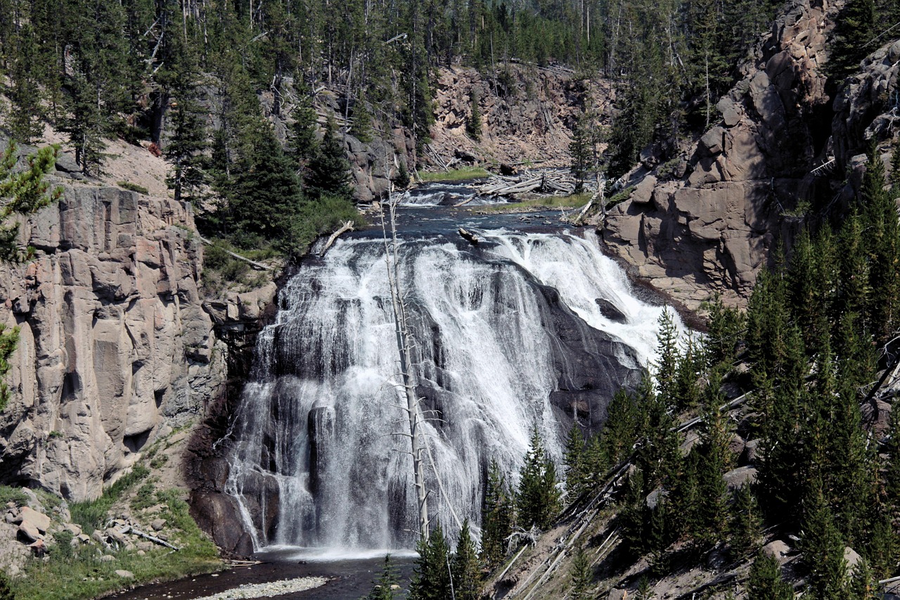 Yellowstone Waterfall Landscape - Free photo on Pixabay