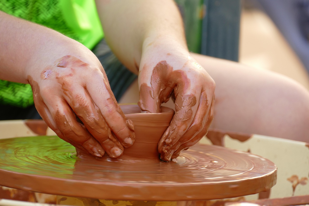 10,000+ Free Pottery Wheel & Pottery Images - Pixabay