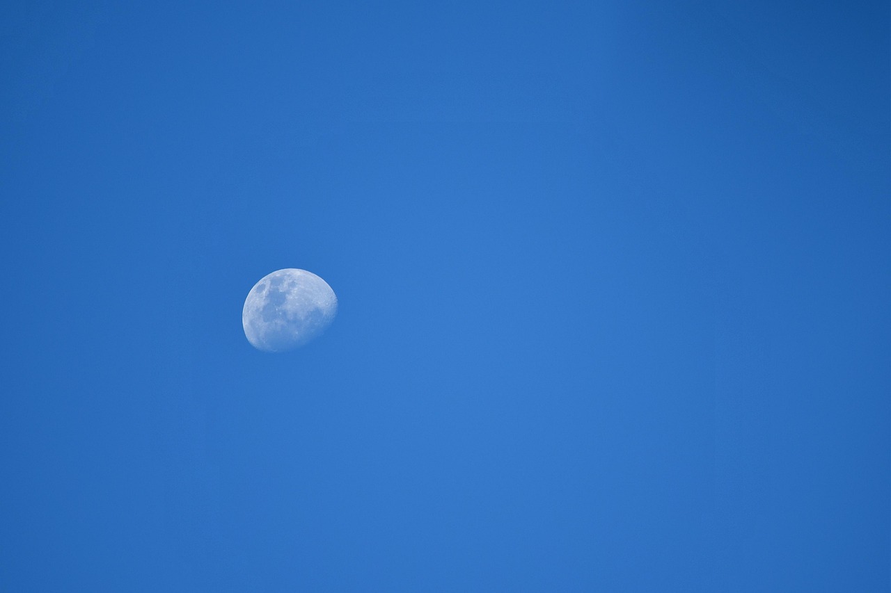 Lune Journée Bleu - Photo gratuite sur Pixabay - Pixabay