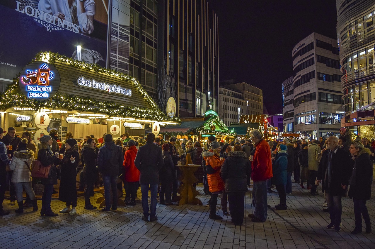 80+ Free Christmas Market Stall & Christmas Market Images - Pixabay
