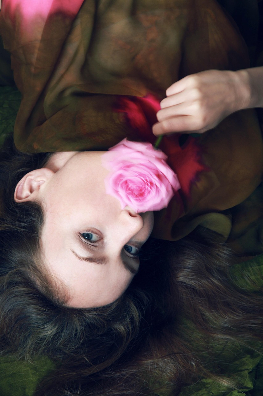 Mujer Con Rosado - Foto gratis en Pixabay