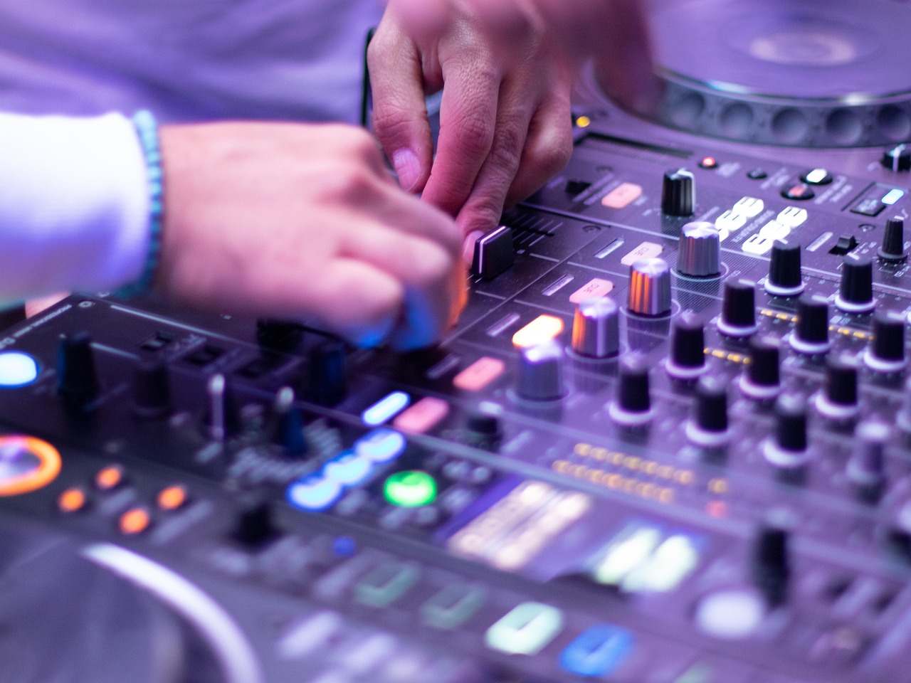 20,000+ Free Music Rave & Music Images - Pixabay