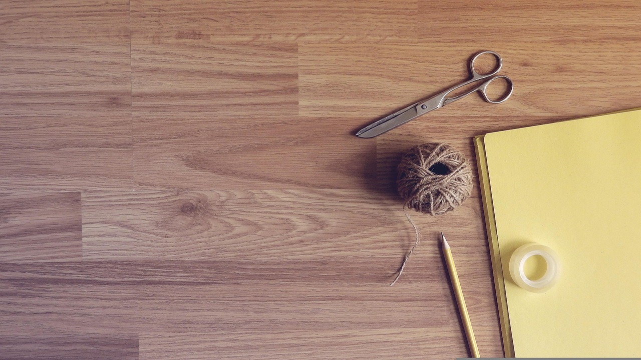100+ Free Work Desk Background & Desk Images - Pixabay