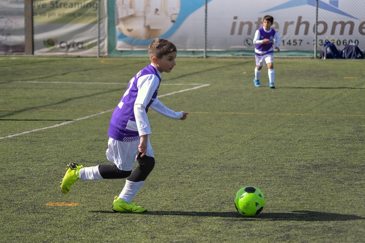 Footballeur Garçon Football Le - Photo gratuite sur Pixabay - Pixabay