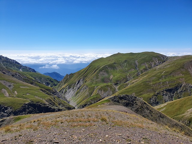 Lukisan Pemandangan Gunung Ganang