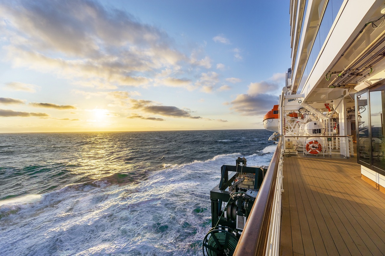 100,000+ Free Sea Liner & Sea Images - Pixabay