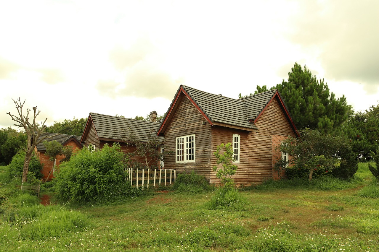2+ Free Littlehouse & Grass Images - Pixabay