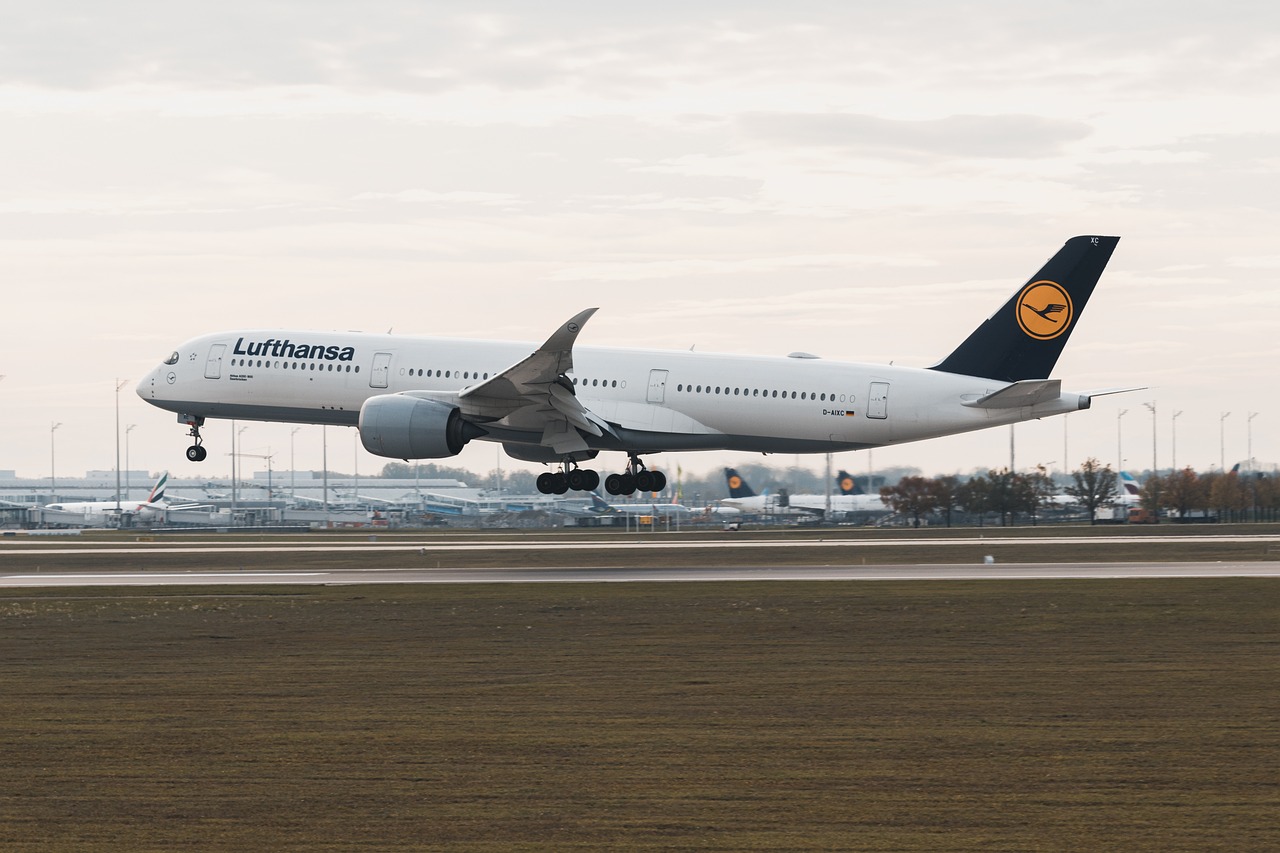 100+ kostenlose Lufthansa und Flugzeug-Bilder - Pixabay