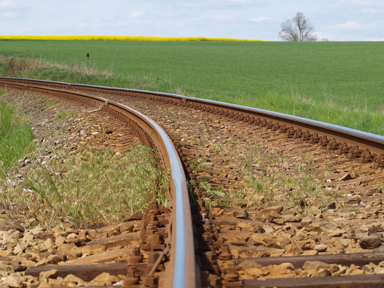 100+ Free Dormitory & Railway Images - Pixabay