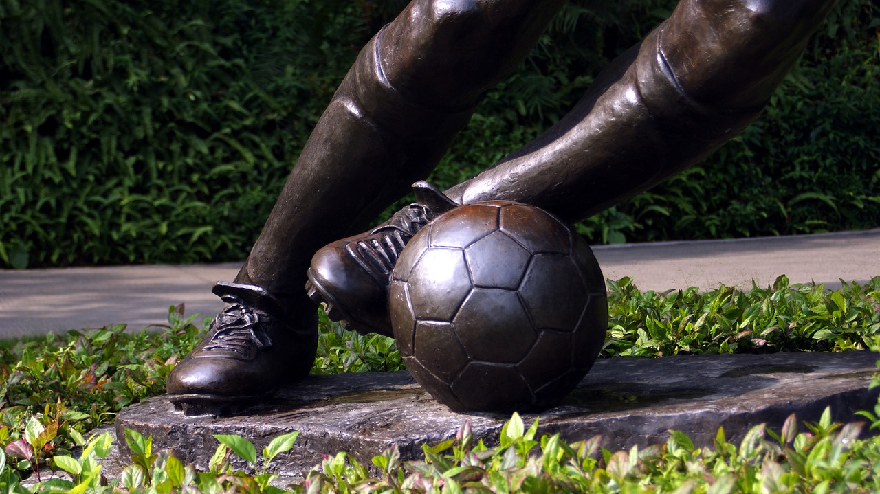 Football Sculpture Park Kick The - Free photo on Pixabay - Pixabay