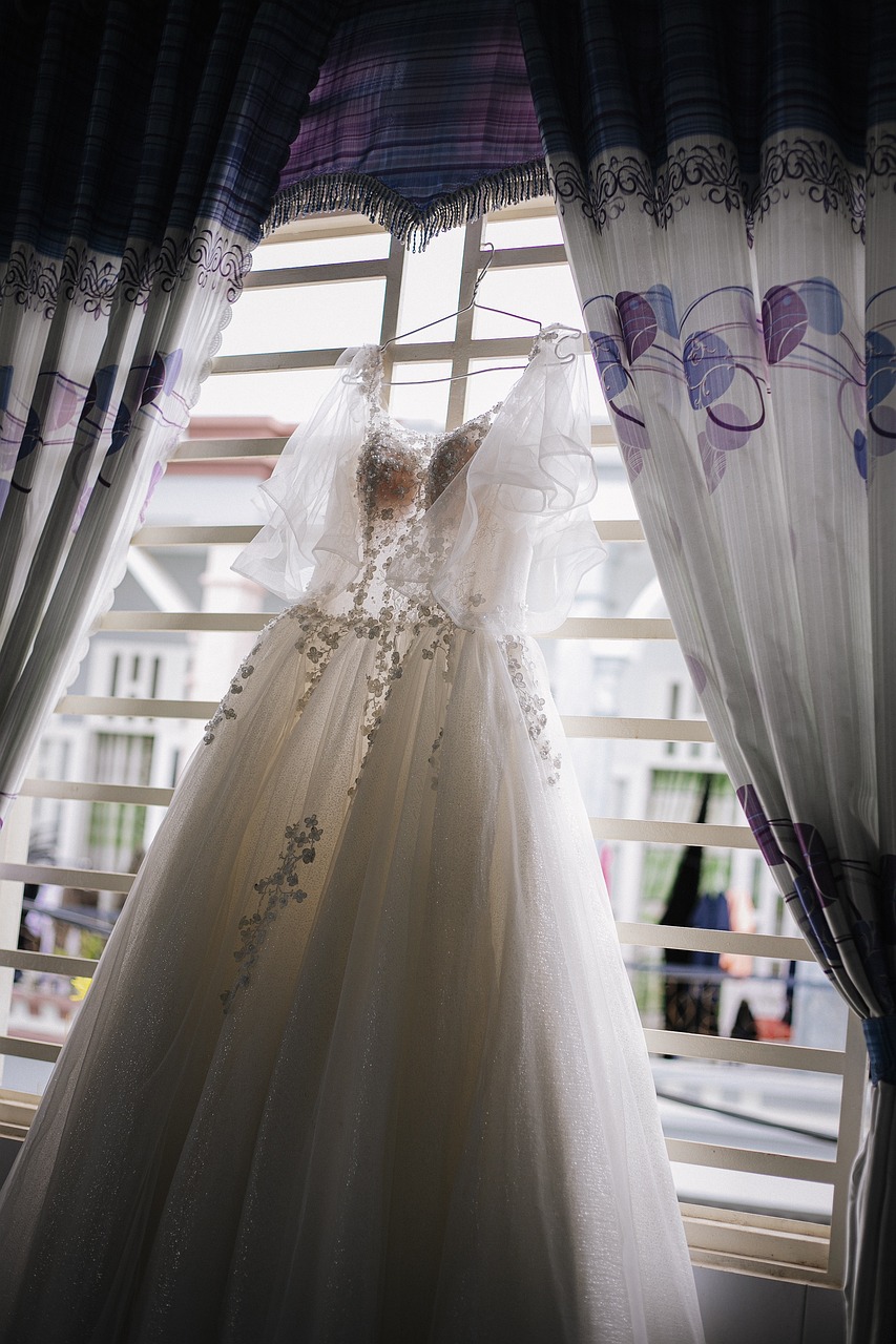 Wedding Dress White Pretty - Free photo on Pixabay - Pixabay