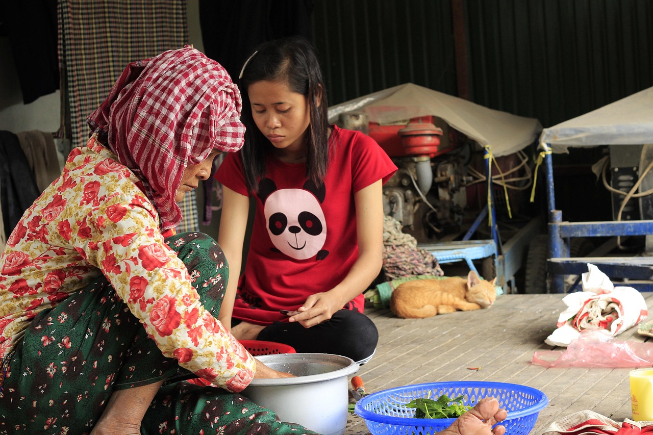 Mother Sister Cooking - Free photo on Pixabay