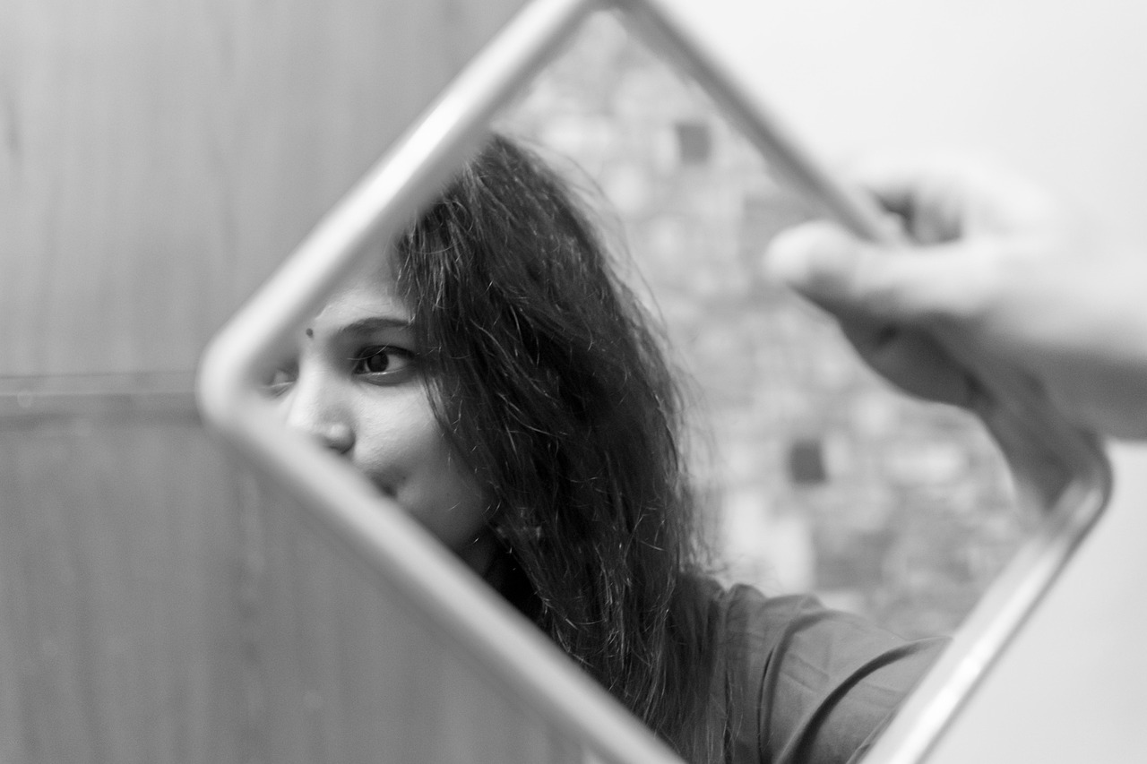 Female Lady Mirror - Free photo on Pixabay - Pixabay