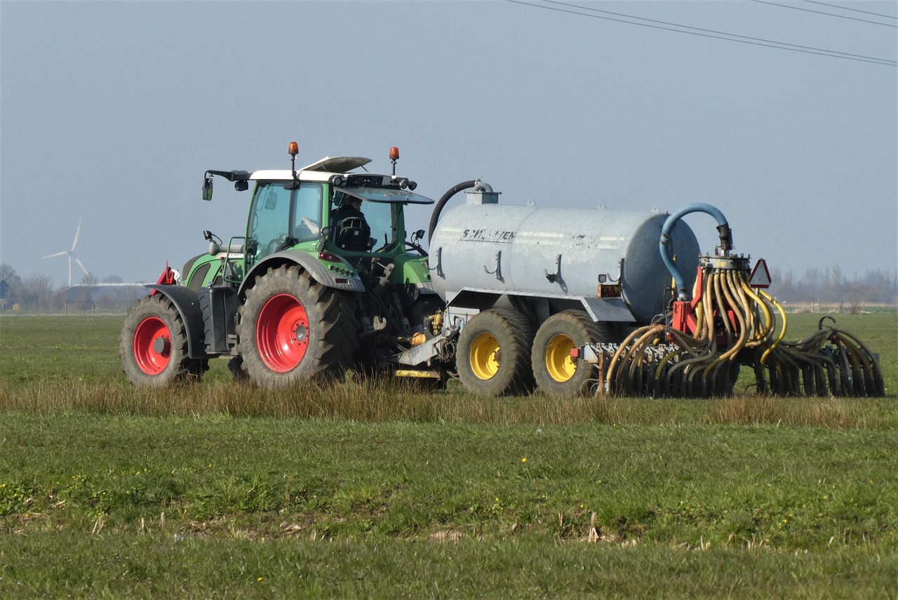 Tractor Agricultural Machine - Free photo on Pixabay