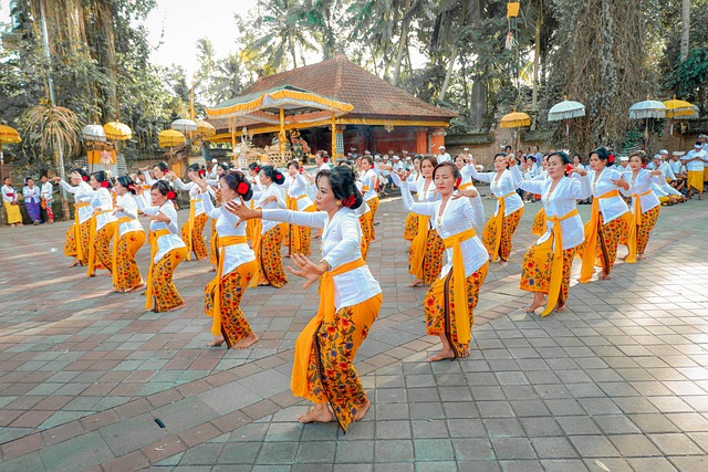 Rejang Renteng Dance Mass - Free photo on Pixabay
