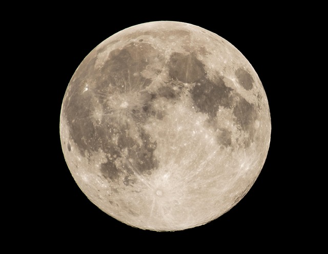 Lua Cheia Abril-Lua Super - Foto gratuita no Pixabay
