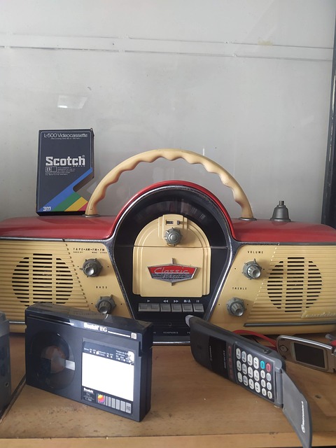 Vintage Radio Cellphone - Free photo on Pixabay - Pixabay