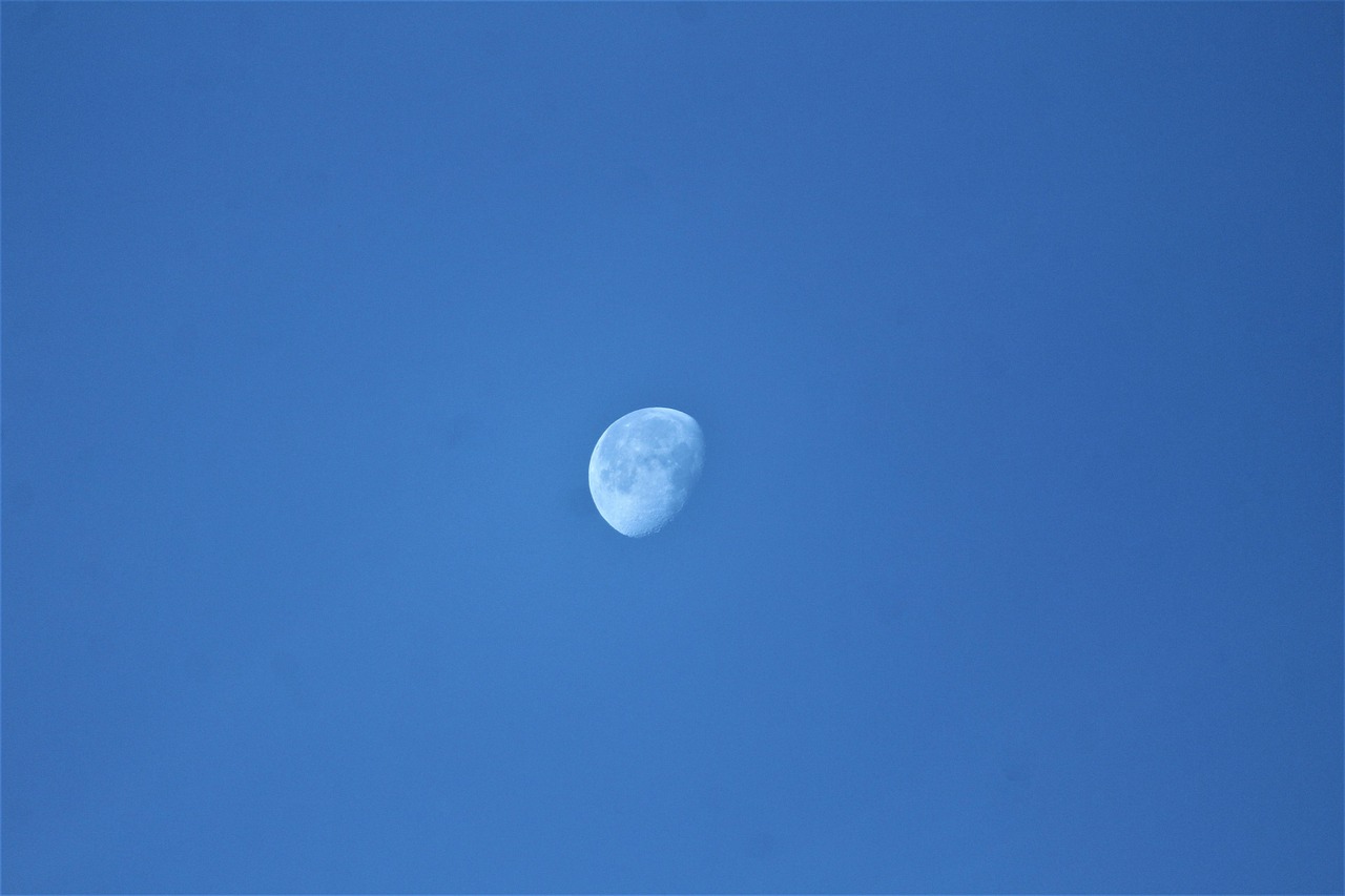 9+ Free Sattelites & Morning Moon Images - Pixabay