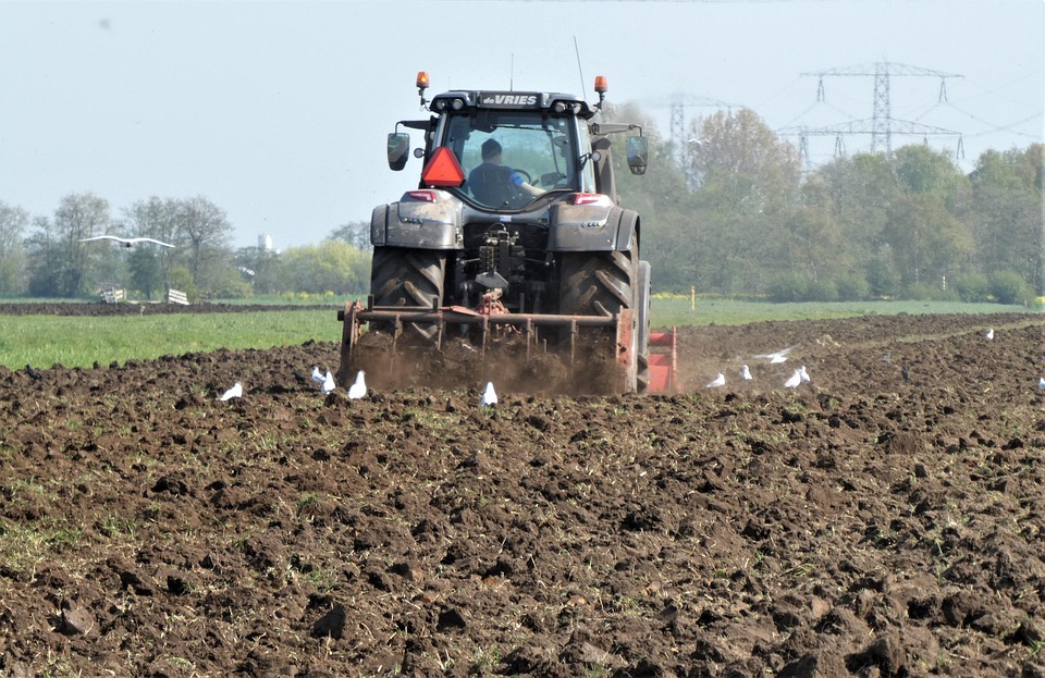 Tractor Agricultural Machine - Free photo on Pixabay