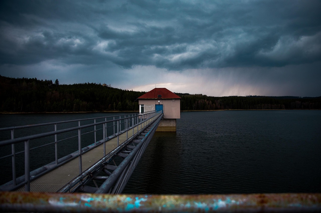200,000+ Free Water-Tank & Water Tank Images - Pixabay