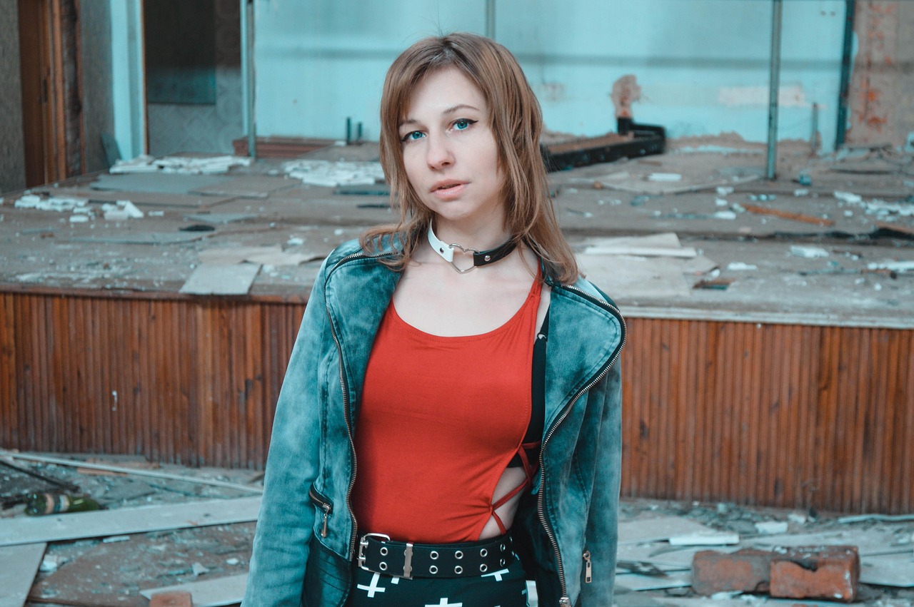 Young Woman Devastation Dump - Free photo on Pixabay