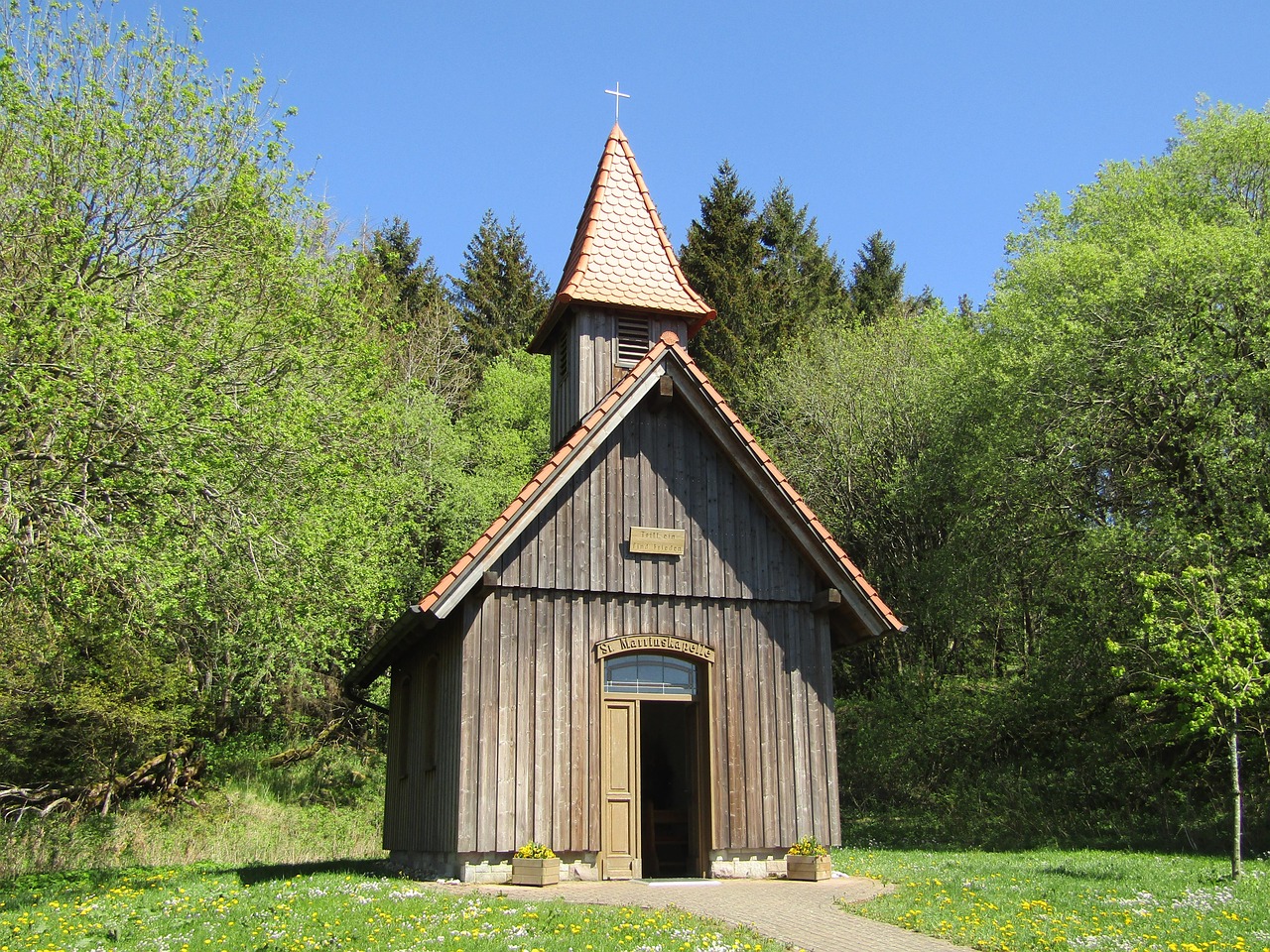 5,000+ Free Chapel & Church Images - Pixabay