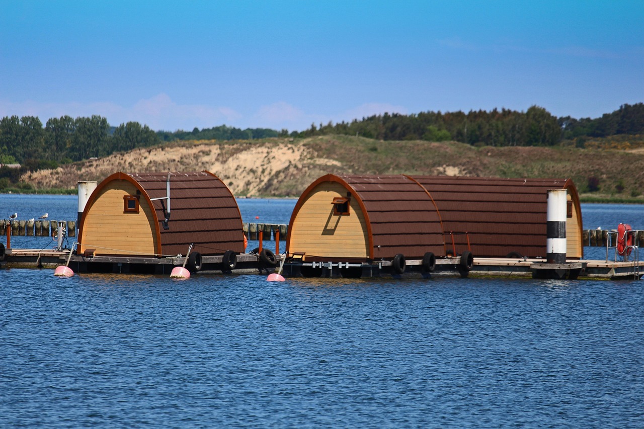 200+ Free Houseboat & Nature Images - Pixabay