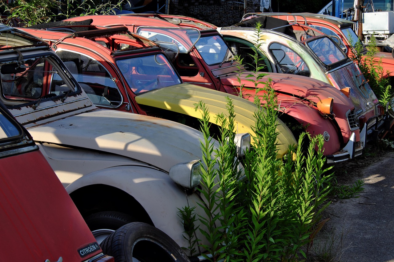 200+ Free Junkyard & Scrap Metal Images - Pixabay