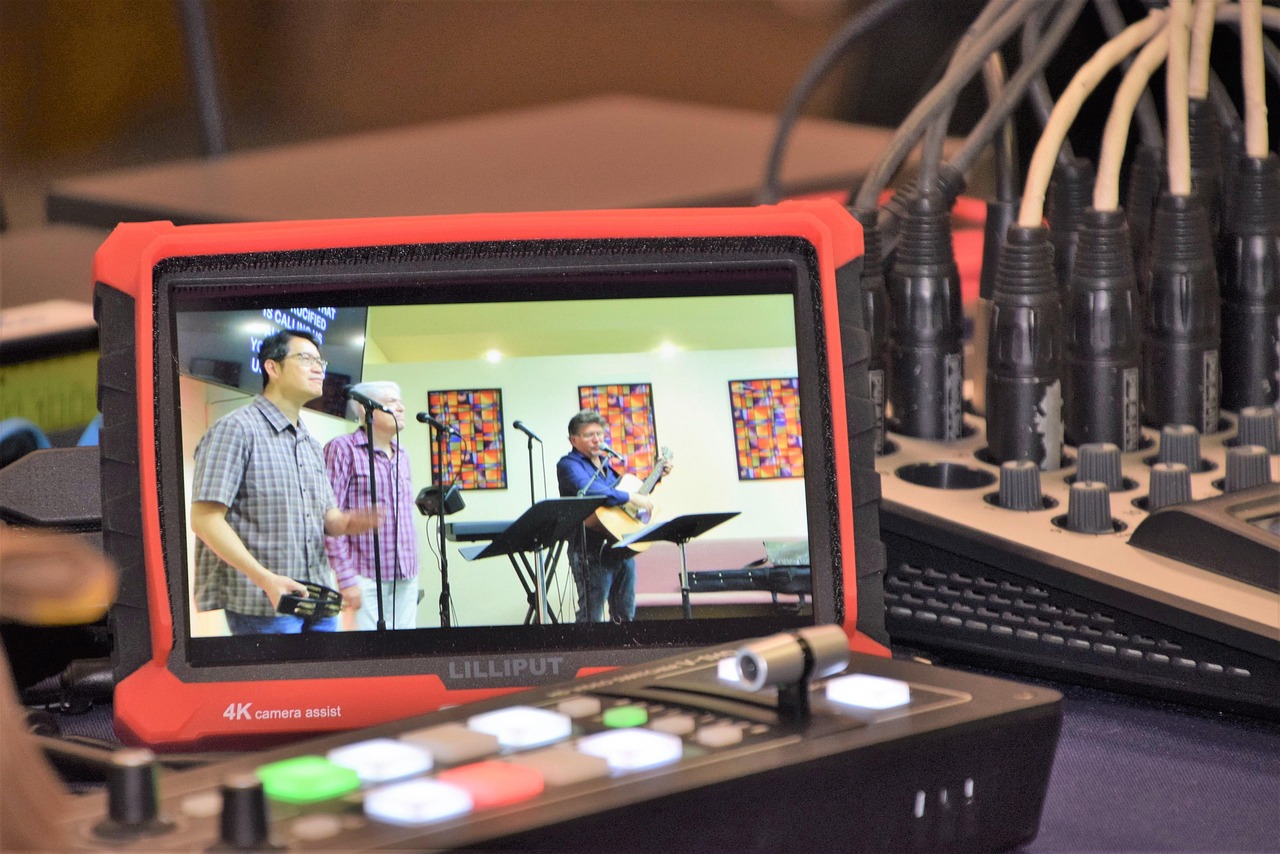 Church Film Equipment Worship - Free photo on Pixabay