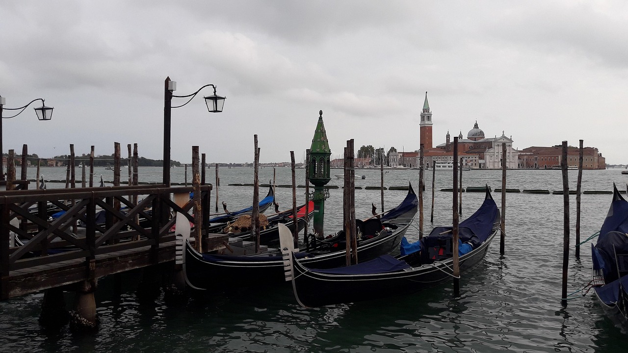 10+ Free Venecia Xviii & Venecia Images - Pixabay