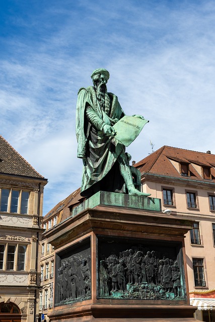 Johannes Gutenberg Statue - Free photo on Pixabay - Pixabay