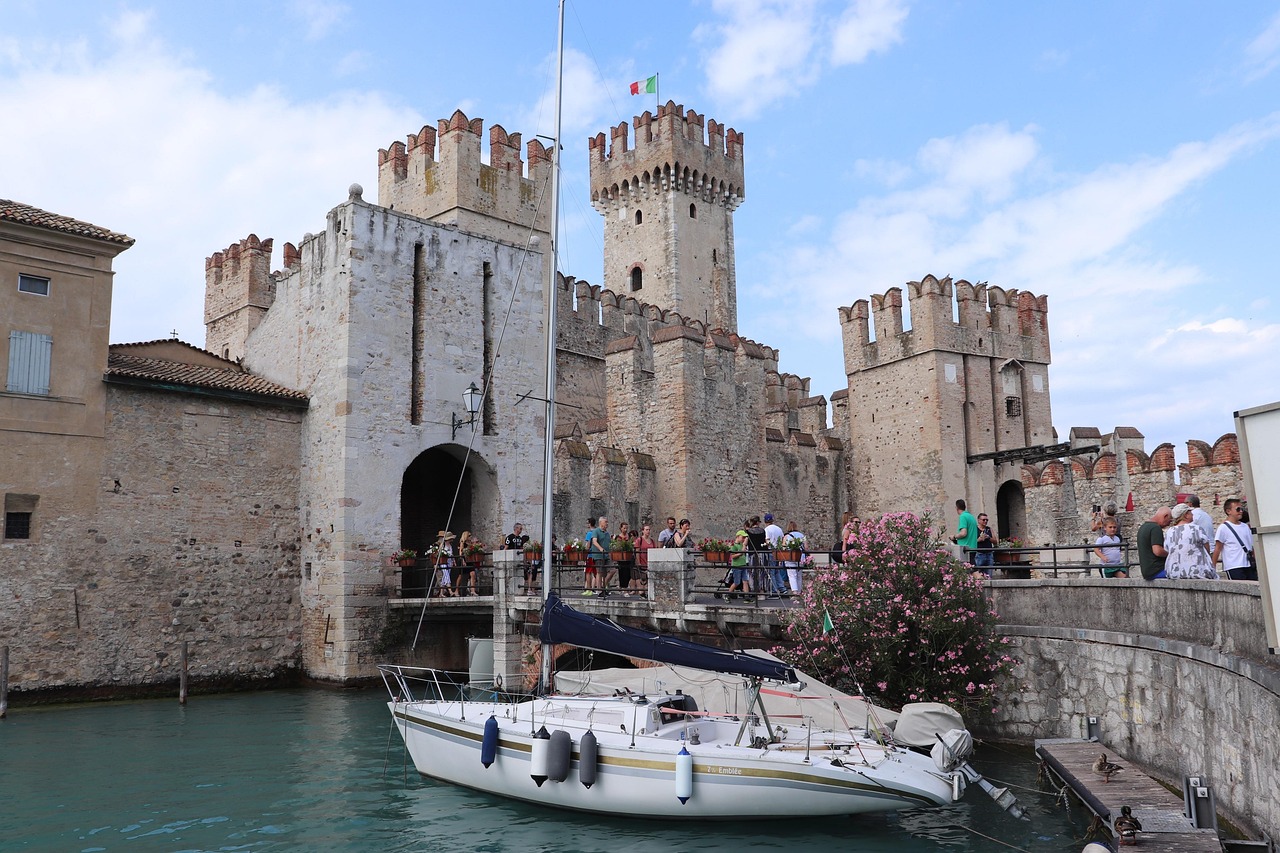 Lake Boat Italy - Free photo on Pixabay - Pixabay