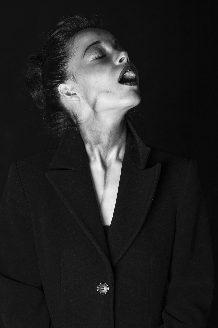 Portrait Woman Pose - Free photo on Pixabay