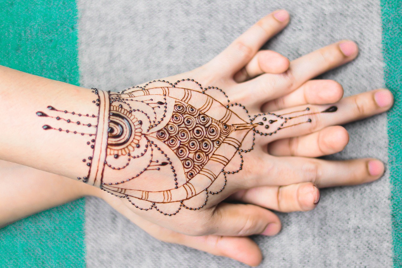 100,000+ Free Mehndi Girl & Mehndi Images - Pixabay