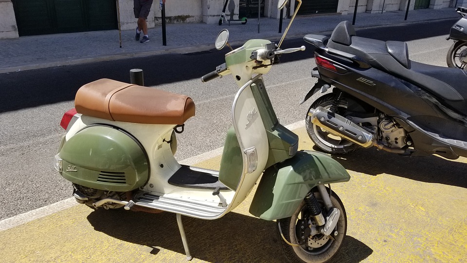 Le Portugal Vespa Scooter - Photo gratuite sur Pixabay - Pixabay